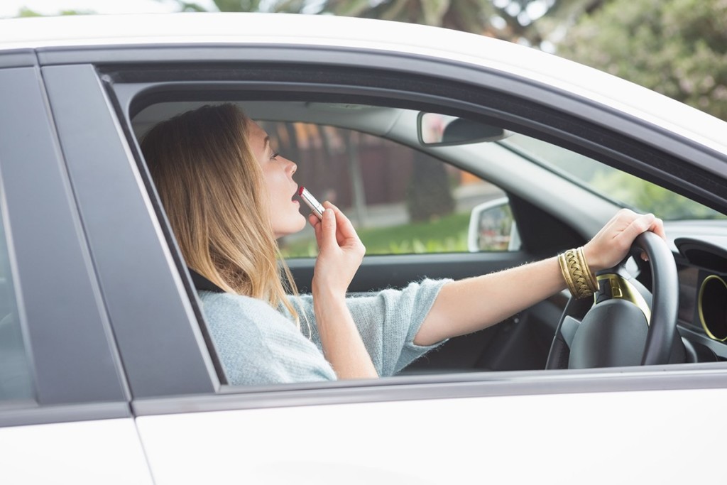 Distracted Driving Accident Lawyer in Rome | No-Win No-Fee