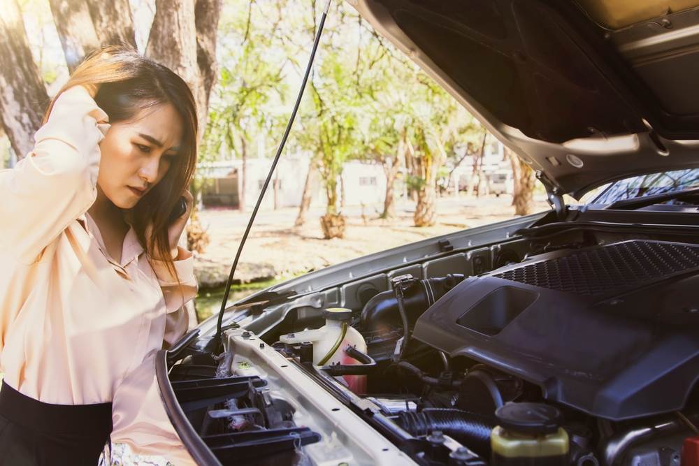 Should You Contact Your Insurance After a Small Accident?